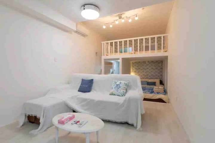 １棟貸し最大18人宿泊可能！泊港まで徒歩3分・空港まで車で10分（駐車場なし・有料駐車場徒歩3分） - Naha