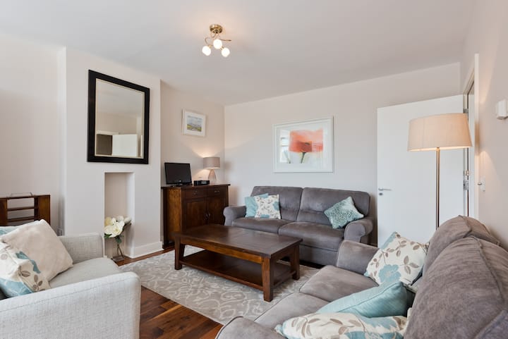 Comfortable, Spacious 2 Bedroom Apartment - Irlanda