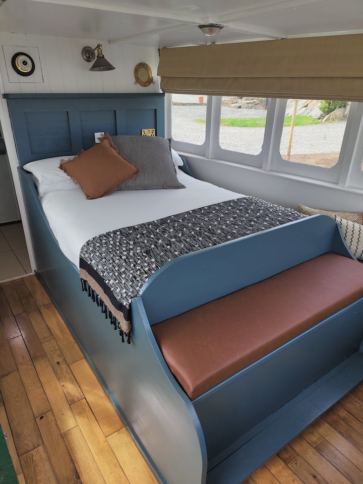 Converted Fishing Trawler In Donegal (Adult Only) - Downings