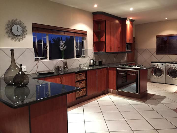 Modern Spacious Home With A View - Centurion