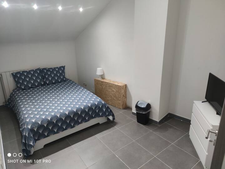 Chambre Privée Dans Une Villa Partagée. - Charleroi
