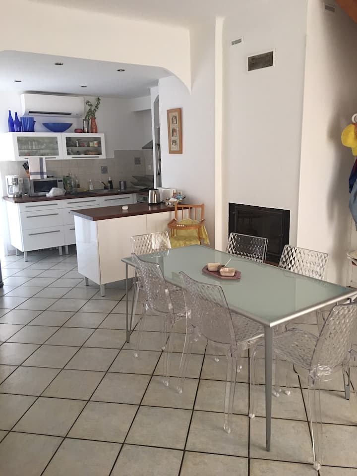 Duplex De Charme Climatisé à 2 Pas Des Plages - French Riviera