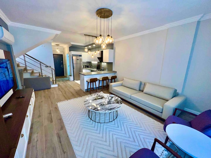 Denize Sıfır - Havuzlu 4+1 Villa Gardenia 2 - Kuşadası