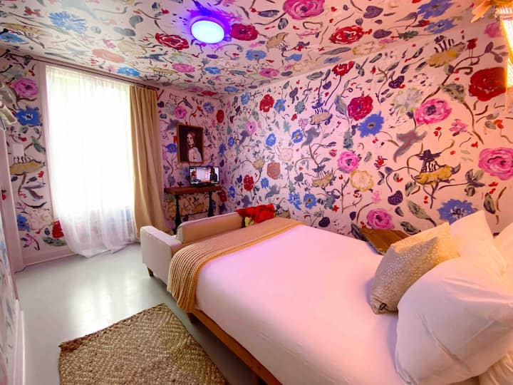 🌹Rose Room Apartment, West Salem Art Hotel - Winston-Salem, NC