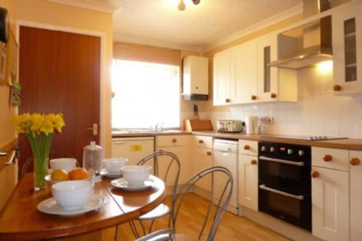2 Bedroomed House 2 Parking Space Keswick Centre. - Keswick