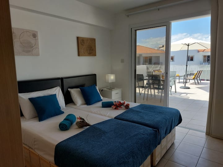 2-bed Apt With Pool & Balcony! - Famagusta