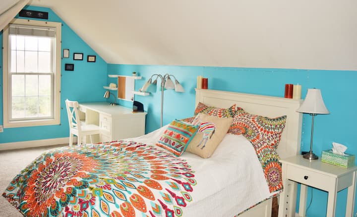 Turquoise Master Suite W/bath 2mi To Town - Northampton, MA
