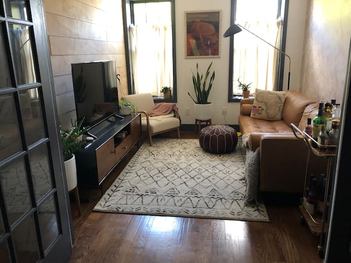 Queen Bdrm, Private Bath, 20min To City & Jfk - Brooklyn, NY