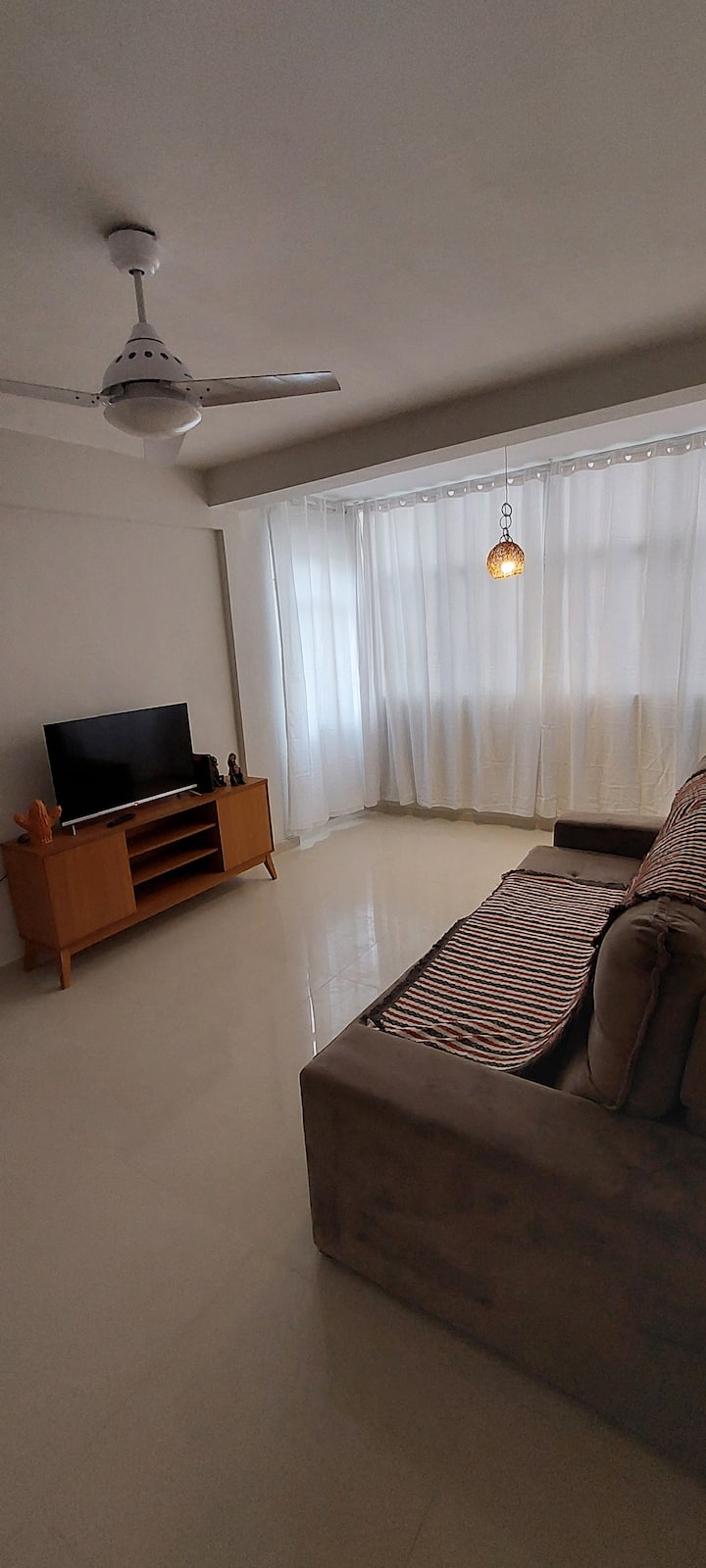 300 M à Beira Mar Jatiúca/ap. Amplo/confortável - Maceió