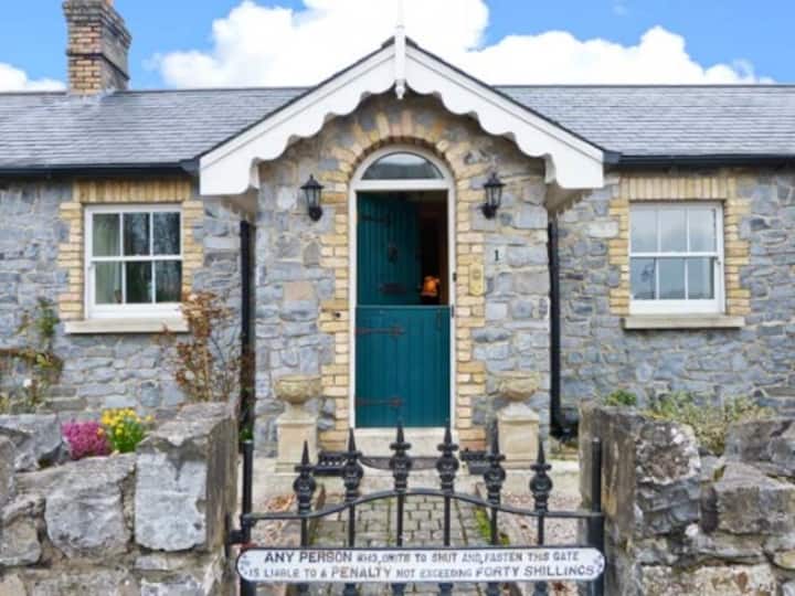 Irish Cottage Near K Club & Dublin City Sleeps 5 - Maynooth