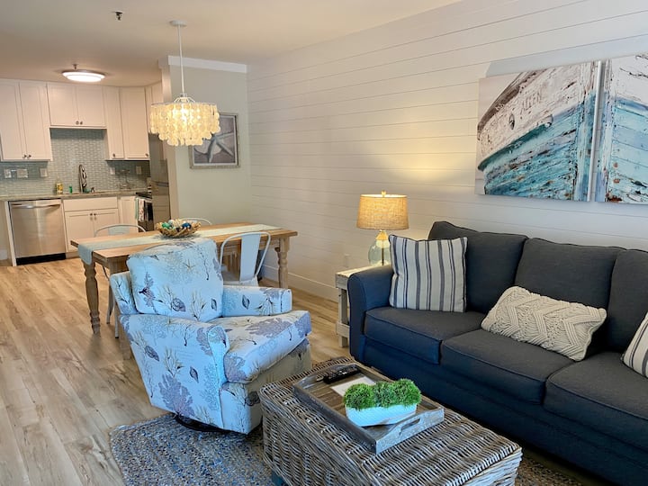 Beachfront Complex - 3 Pools & Tennis - King Bed - South Carolina