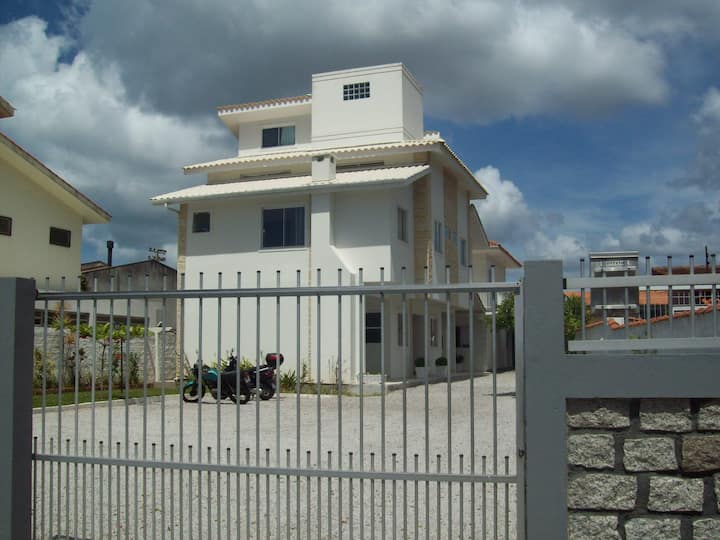 Aapartamento De Dois Quartos. Barra Da Lagoa - Santa Catarina (estado)