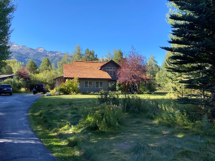 Private Home On Exclusive W. Bank Of Jackson Hole - Jackson, WY