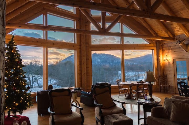 Secluded Mountain Lodge On 224 Acres For Rent - Cowans Gap State Park, Fort Loudon