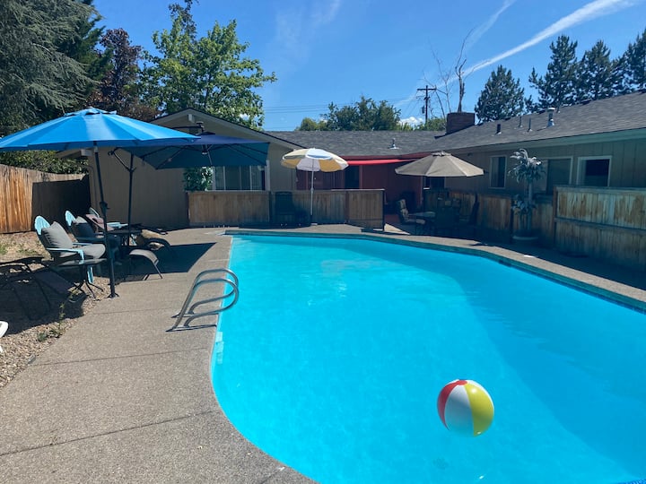 Work Crews, Build Family Memories, Swimming/ Pool! - Medford, OR