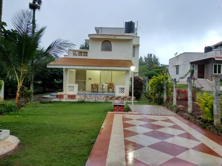 "Sai" Holiday Garden Cottage,2 Bedrooms ,Lawn View - Yelagiri