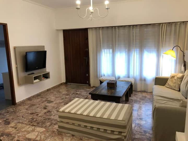 Casa Céntrica En Lobos - Lobos