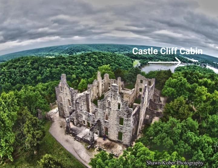 Castle Cliff Cabin - Camdenton, MO