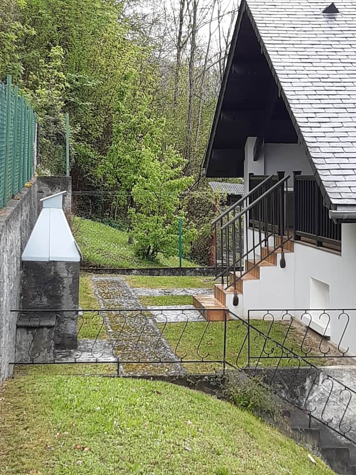 Appartement à Argèles-gazost(loup) - Parc Animalier des Pyrénées