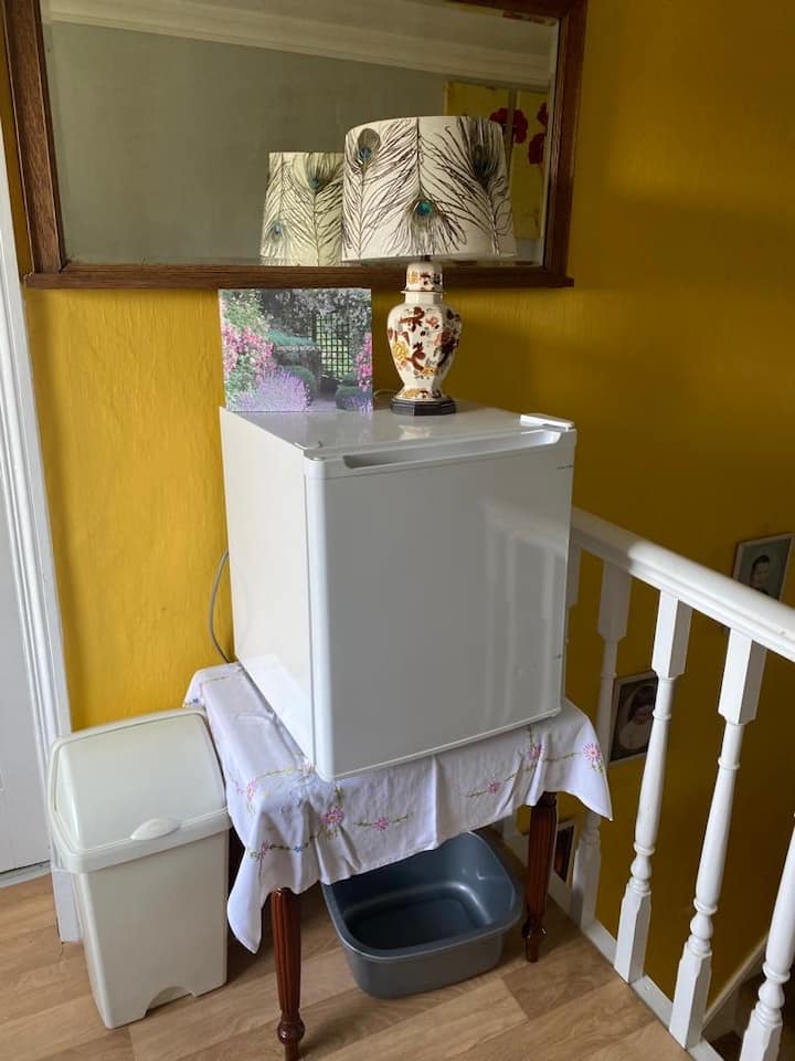 Room 1 - King Size Bed,overlooking Beautiful Views - Congleton