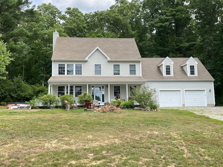 Majestic Country Getaway - Lake Chaffee, CT