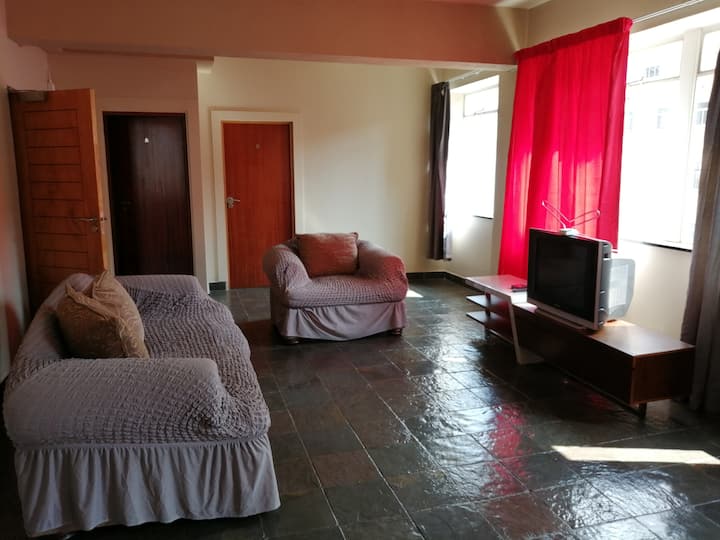 Jozi Busy-or-chill (Room 2) - Johannesburg