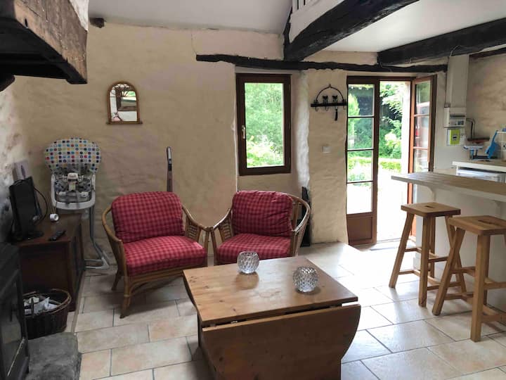 Petite Maison Du Viaduc Du Bout De La Ville - Jugon-les-Lacs