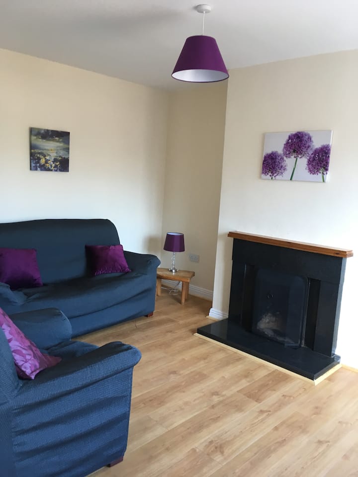 3 Bedroom House With Free Parking And Rear Garden - Rosslare Harbour