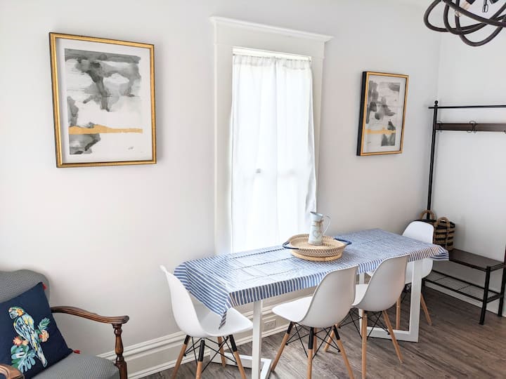 Spacious & Bright Private Bedroom Sharing 1.5 Bath - Grand Rapids, MI