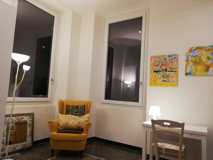 Ampia Casa Nel Magico Centro Storico010025it098585 - Genoa