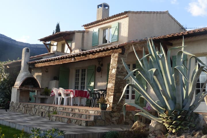 Villa Piscine Et Jardin Privatifs. Clim - La Farlède