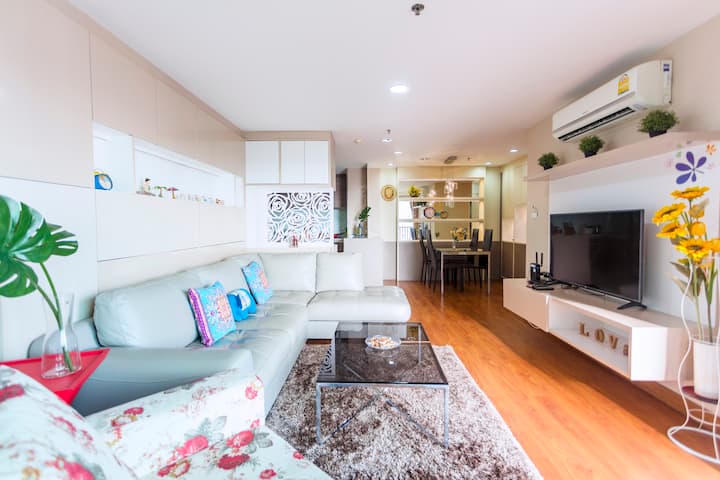 Family Friendly Condo With Baby Amenities提供婴儿床 - Bangkok