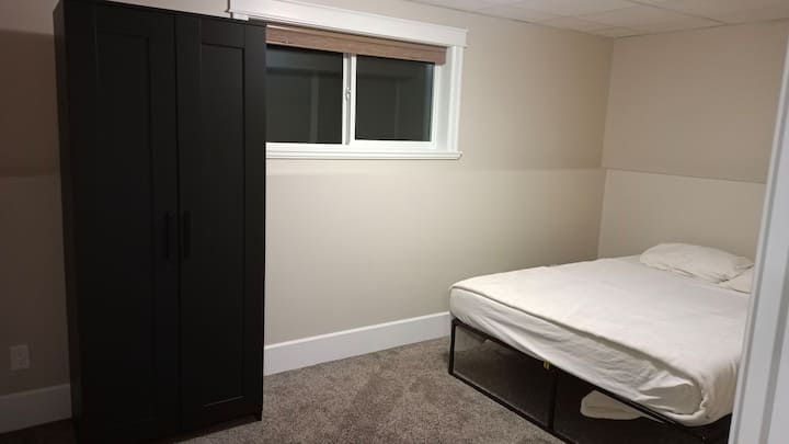 Two Bedroom Suite In College Heights, Pg - Prince George