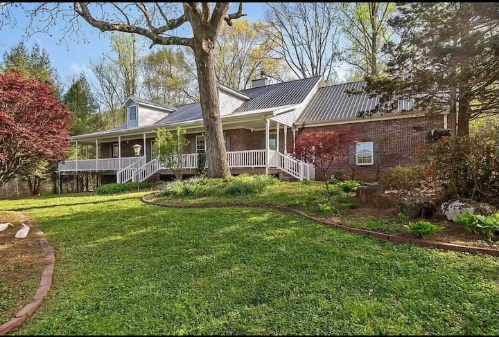 Sweet Dixie Farm - Dahlonega, GA