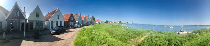 Tiny House Escape · Quiet Stay Close To Amsterdam -