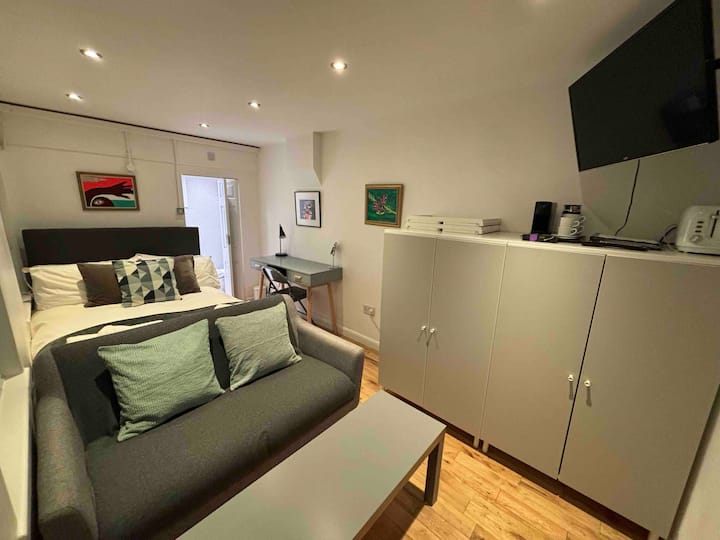 Cosy Garden Studio With En-suite And Kitchenette - Londra