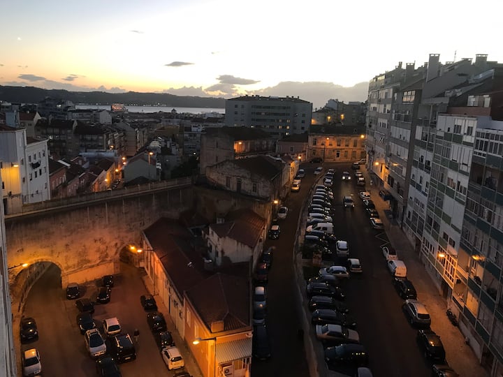 Amplo Apartamento Em Alcântara - Lisboa - Lisboa