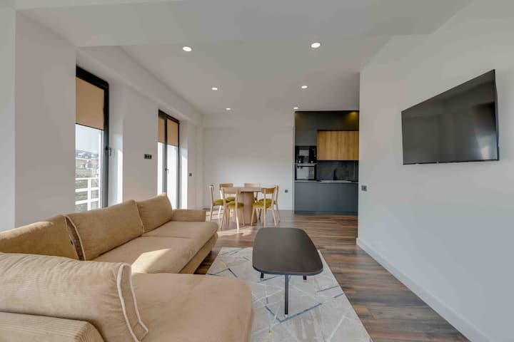 Long Term Rental 2 Bedroom Stunning Views - Georgia