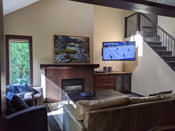 Condo - 3 Bdrm, 2 Bath, Private Hot Tub, Desk - Fernie