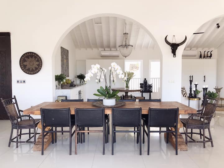 Villa Enzo Berawa, Canggu,  Bali - チャングー