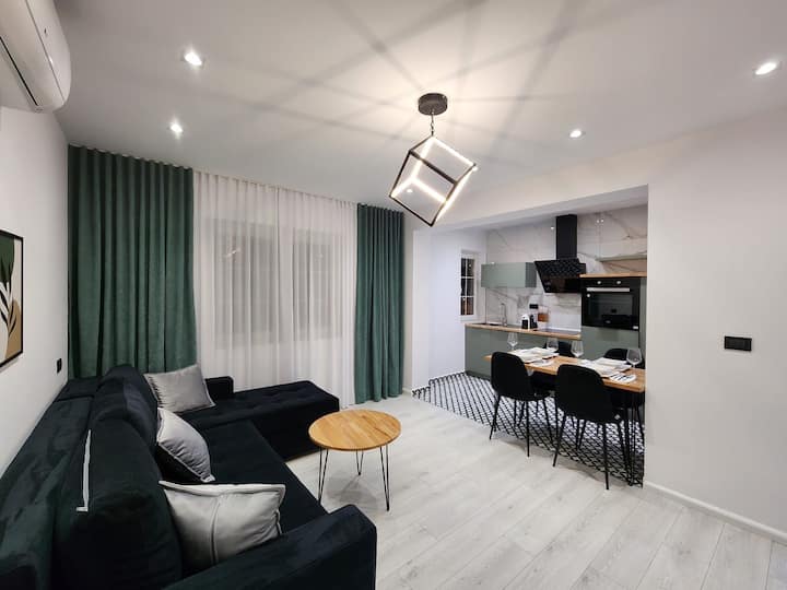 'Olive'condo -“Where Your Next Journey Begins” - Berat