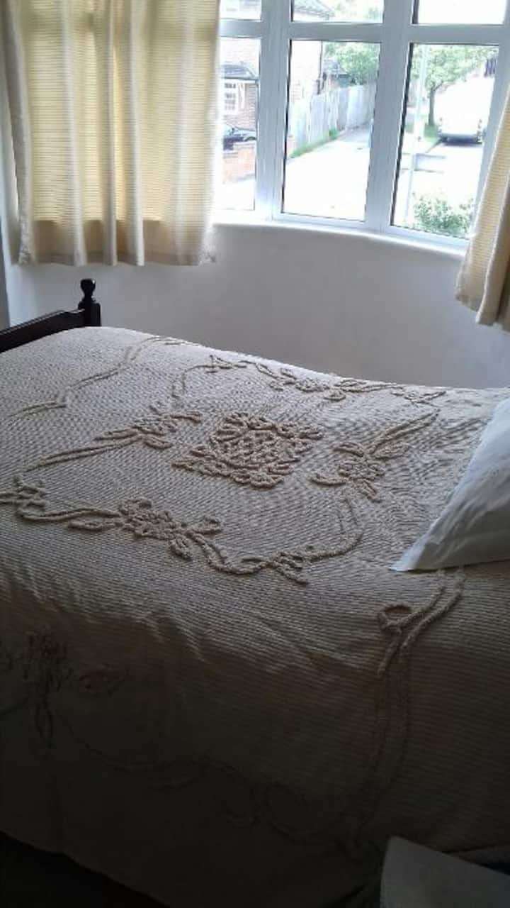 Feltham Holiday Rentals & Homes - England, United Kingdom | Airbnb