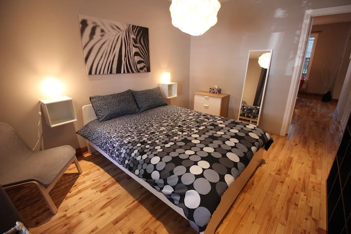 Centre-ville, Rue Tranquille, Rénové - Montreal