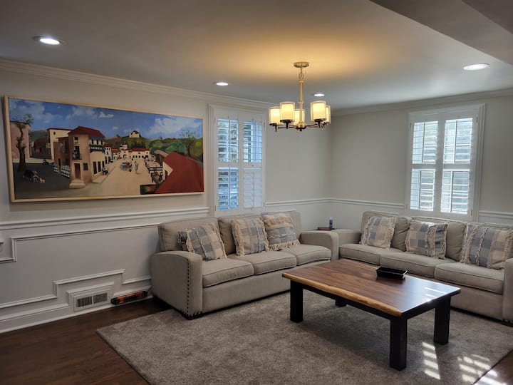 Towson Beautiful Home 5 Minutes From Everything Towson - Towson, MD