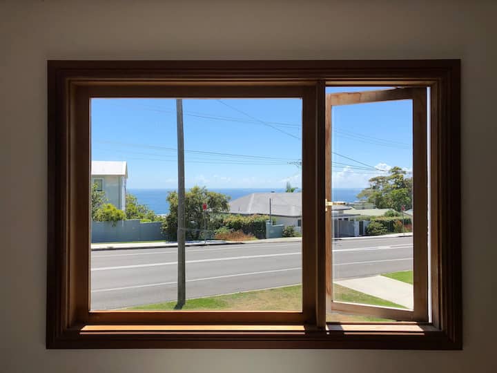 Family Beach House, Ocean Views, Close To Terrigal - Terrigal