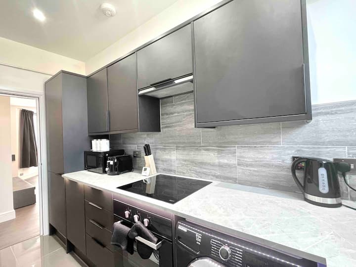 Discounted Weekly Stay In 1 Bdrm Unit - Peterborough