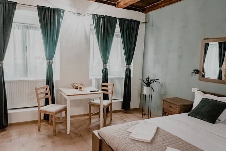 Central Garden Apartments - Brașov