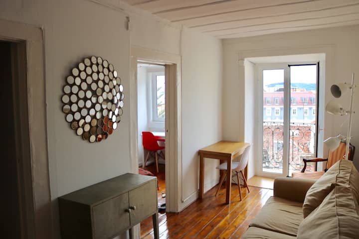 Sunny And River View Apartment In Bica - Lisboa