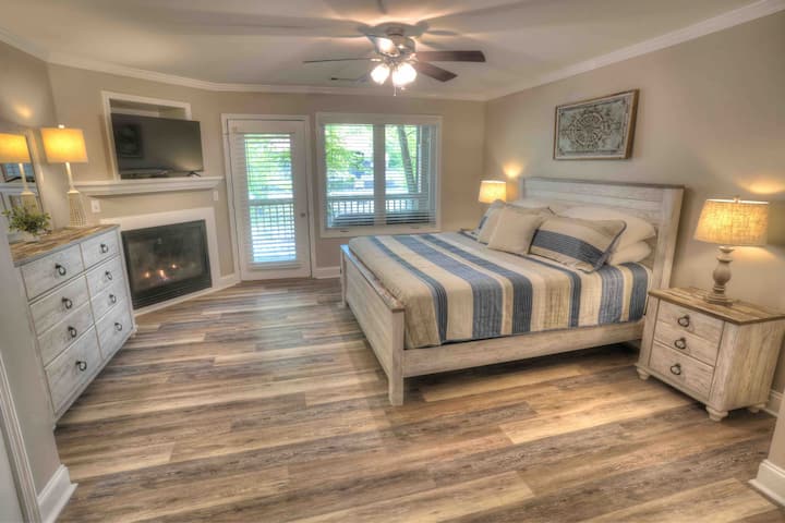 3 Master Suites River Frontage - Helen, GA