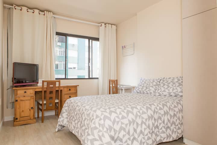 Estúdio No Centro De Porto Alegre - Porto Alegre